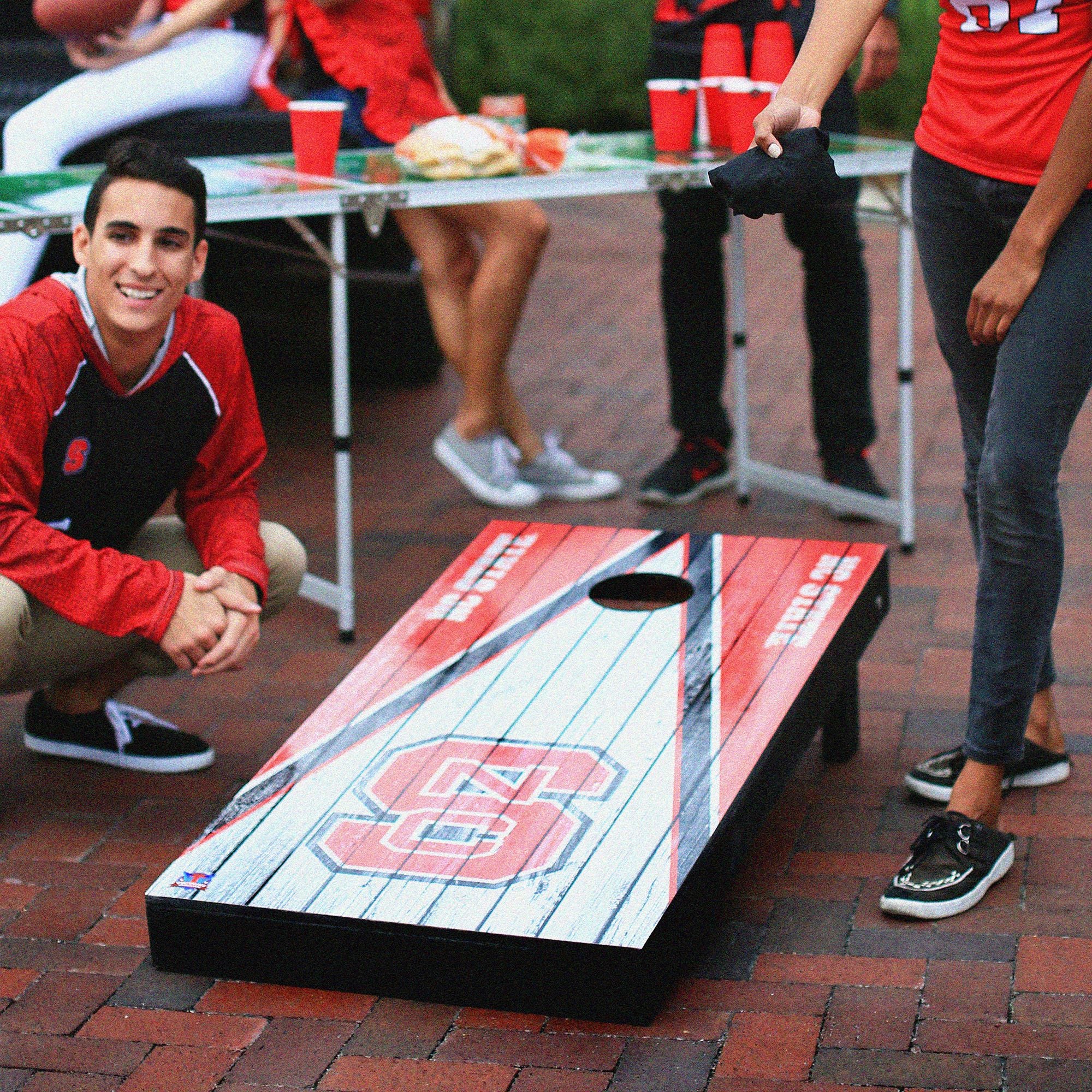 Curating The Top Tailgate Music Playlist – Victory Tailgate